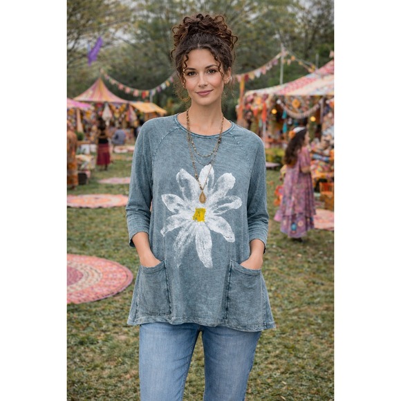 Jess And Jane | Tops | Nwt Jess Jane Womens Small Mineral Wash Daisy ...
